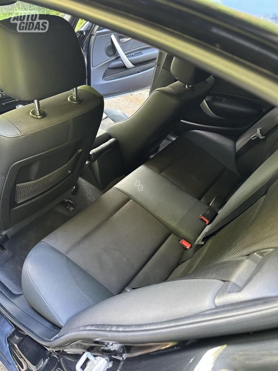Melns BMW 116 2009 Viļņa, ar dzinēja tilpumu 2.00 L un nobraukumu 284 tūkst. km par 3800 €, foto 8 vietnē AUTOMOTO.COM.LV