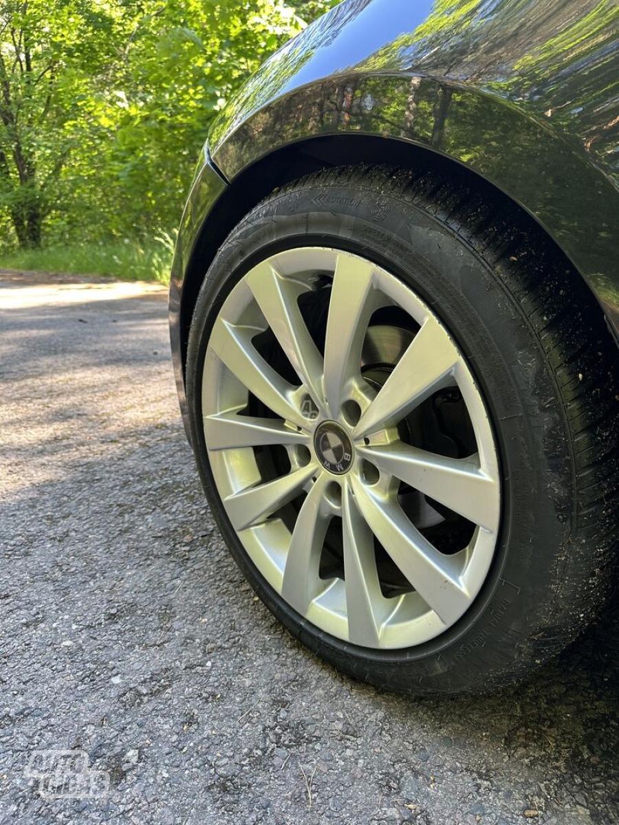 Melns BMW 116 2009 Viļņa, ar dzinēja tilpumu 2.00 L un nobraukumu 284 tūkst. km par 3800 €, foto 13 vietnē AUTOMOTO.COM.LV
