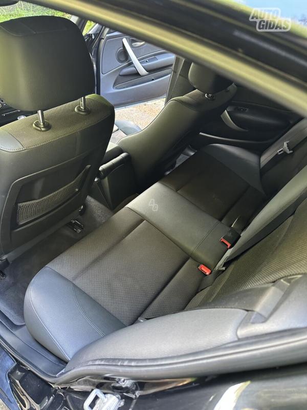Melns BMW 116 2009 Viļņa, ar dzinēja tilpumu 2.00 L un nobraukumu 284 tūkst. km par 3800 €, foto 7 vietnē AUTOMOTO.COM.LV