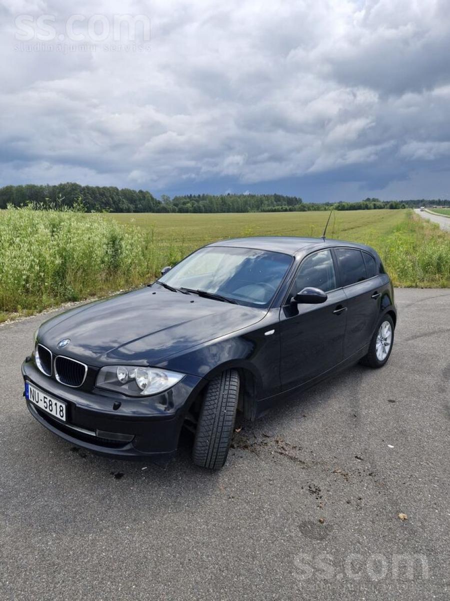 Melns BMW 116 2009 Rīga, ar dzinēja tilpumu 1.60 L un nobraukumu 280 tūkst. km par 1600 €, foto 1 vietnē AUTOMOTO.COM.LV