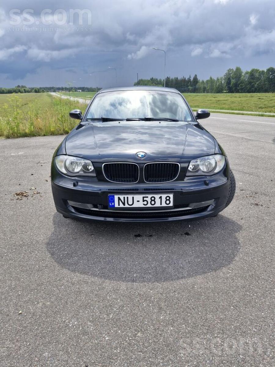 Melns BMW 116 2009 Rīga, ar dzinēja tilpumu 1.60 L un nobraukumu 280 tūkst. km par 1600 €, foto 4 vietnē AUTOMOTO.COM.LV