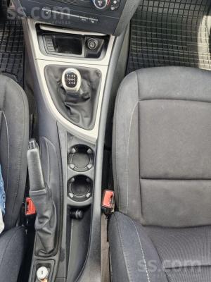 Melns BMW 116 2009 Rīga, ar dzinēja tilpumu 1.60 L un nobraukumu 280 tūkst. km par 1600 €, foto 12 vietnē AUTOMOTO.COM.LV