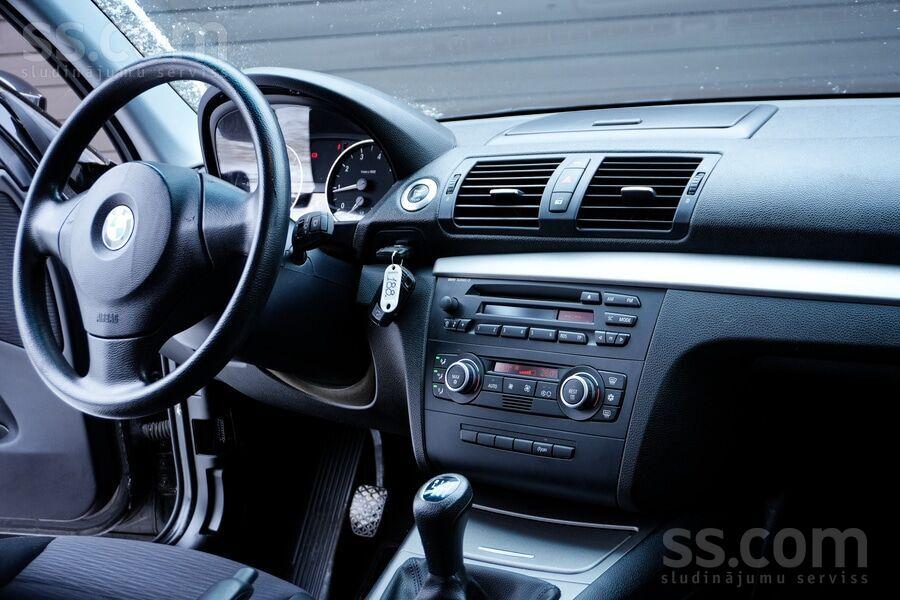Black BMW 116 2009 in Riga, with an engine capacity of 1.60 L and mileage of 187 thousand km for 4790 €, photo 6 on AUTOMOTO.COM.LV