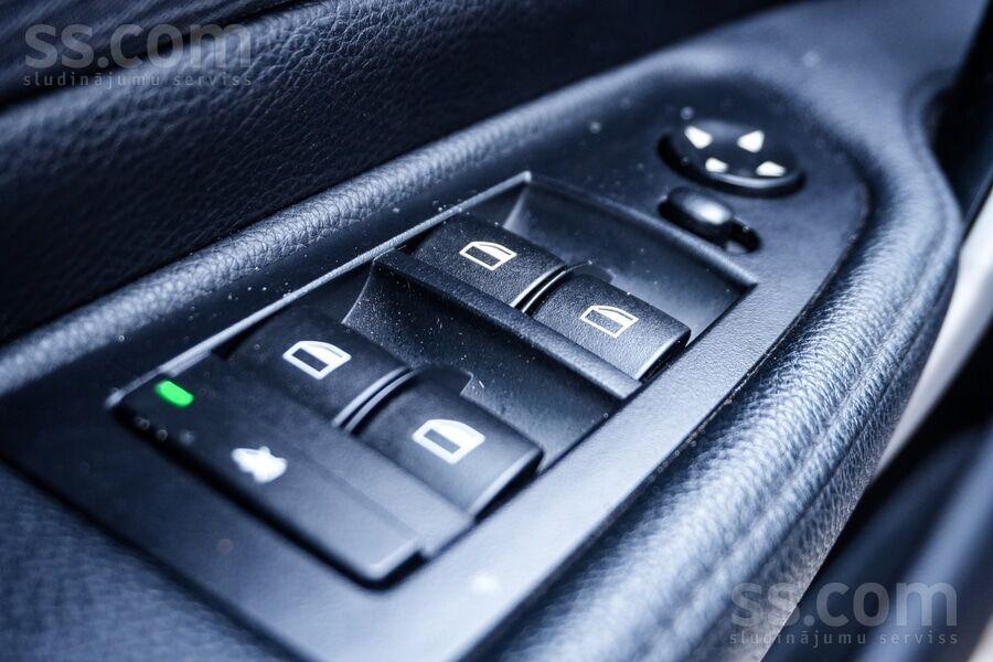 Black BMW 116 2009 in Riga, with an engine capacity of 1.60 L and mileage of 187 thousand km for 4790 €, photo 9 on AUTOMOTO.COM.LV