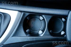 Black BMW 116 2009 in Riga, with an engine capacity of 1.60 L and mileage of 187 thousand km for 4790 €, photo 14 on AUTOMOTO.COM.LV