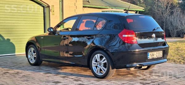 Black BMW 116 2009 in Jelgava, with an engine capacity of 1.60 L and mileage of 151 thousand km for 3299 €, photo 4 on AUTOMOTO.COM.LV