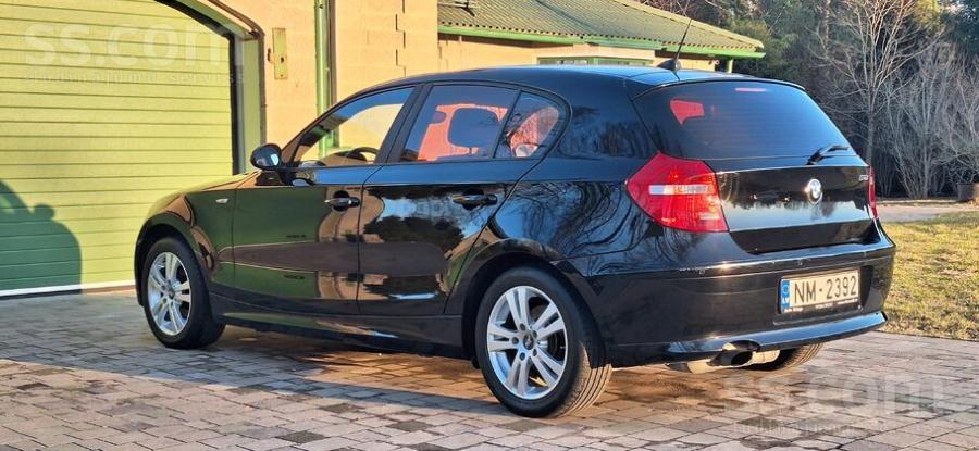 Black BMW 116 2009 in Jelgava, with an engine capacity of 1.60 L and mileage of 151 thousand km for 3299 €, photo 5 on AUTOMOTO.COM.LV