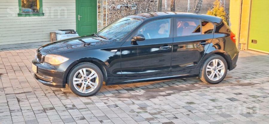 Black BMW 116 2009 in Jelgava, with an engine capacity of 1.60 L and mileage of 151 thousand km for 3299 €, photo 9 on AUTOMOTO.COM.LV