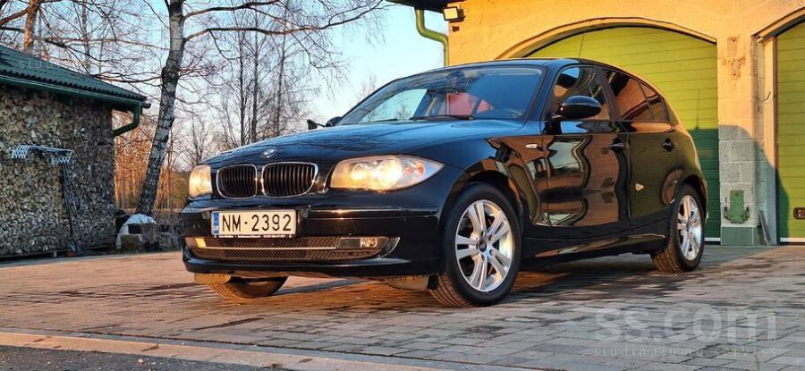 Black BMW 116 2009 in Jelgava, with an engine capacity of 1.60 L and mileage of 151 thousand km for 3299 €, photo 11 on AUTOMOTO.COM.LV