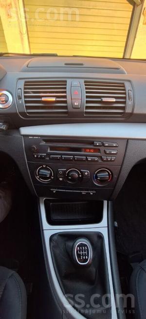 Black BMW 116 2009 in Jelgava, with an engine capacity of 1.60 L and mileage of 151 thousand km for 3299 €, photo 24 on AUTOMOTO.COM.LV