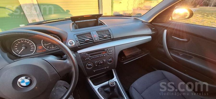 Black BMW 116 2009 in Jelgava, with an engine capacity of 1.60 L and mileage of 151 thousand km for 3299 €, photo 27 on AUTOMOTO.COM.LV