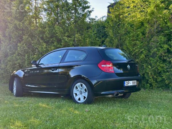 Melns BMW 116 2009 Rīga, ar dzinēja tilpumu 2.00 L un nobraukumu 176 tūkst. km par 2950 €, foto 2 vietnē AUTOMOTO.COM.LV