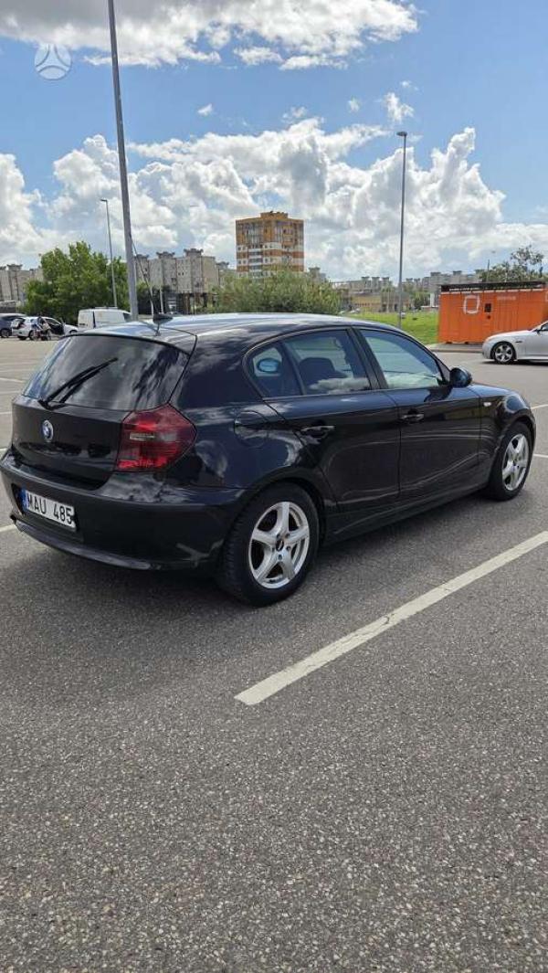 Black BMW 116 2009 in Kaunas, with an engine capacity of 1.60 L and mileage of 202 thousand km for 2599 €, photo 3 on AUTOMOTO.COM.LV