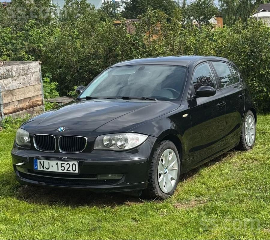 Black BMW 116 2009 in Riga, with an engine capacity of 1.60 L and mileage of 230 thousand km for 1150 €, photo 1 on AUTOMOTO.COM.LV