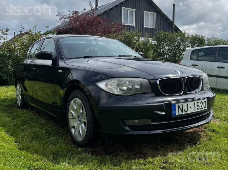 Black BMW 116 2009 in Riga, with an engine capacity of 1.60 L and mileage of 230 thousand km for 1150 €, photo 3 on AUTOMOTO.COM.LV