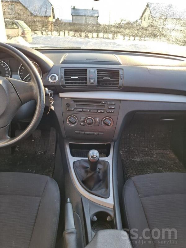 Melns BMW 116 2009 Rīga, ar dzinēja tilpumu 1.60 L un nobraukumu 230 tūkst. km par 1150 €, foto 9 vietnē AUTOMOTO.COM.LV