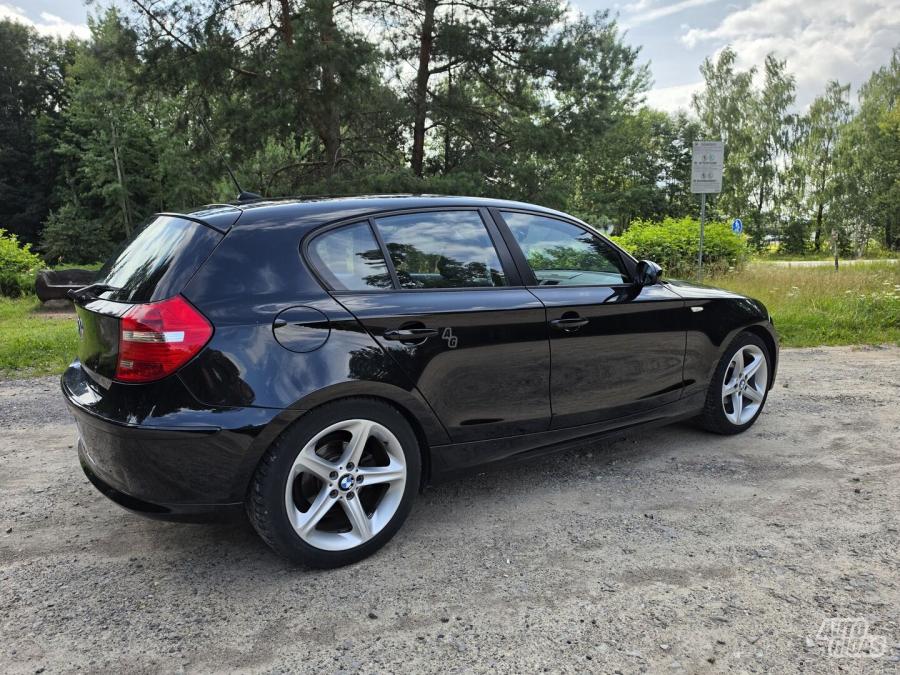 Black BMW 116 2009 in Radviliskis, with an engine capacity of 2.00 L and mileage of 172 thousand km for 3500 €, photo 6 on AUTOMOTO.COM.LV