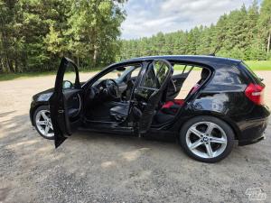 Black BMW 116 2009 in Radviliskis, with an engine capacity of 2.00 L and mileage of 172 thousand km for 3500 €, photo 19 on AUTOMOTO.COM.LV