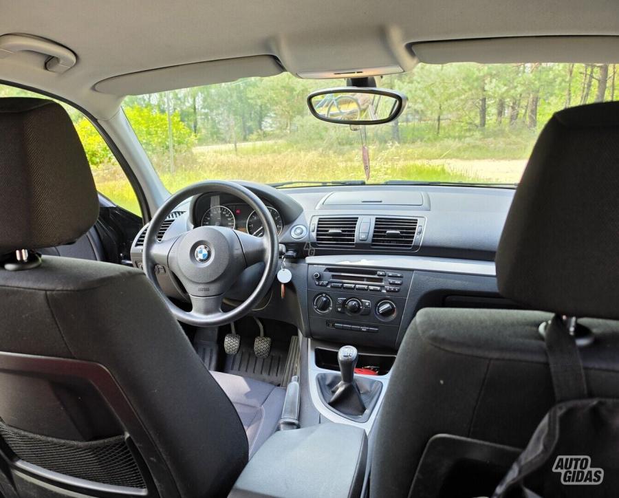 Black BMW 116 2009 in Radviliskis, with an engine capacity of 2.00 L and mileage of 172 thousand km for 3500 €, photo 20 on AUTOMOTO.COM.LV