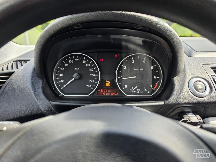Black BMW 116 2009 in Radviliskis, with an engine capacity of 2.00 L and mileage of 172 thousand km for 3500 €, photo 21 on AUTOMOTO.COM.LV