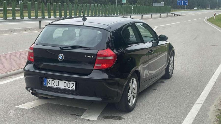 Melns BMW 116 2009 Ukmergė, ar dzinēja tilpumu 2.00 L un nobraukumu 205 tūkst. km par 1999 €, foto 6 vietnē AUTOMOTO.COM.LV