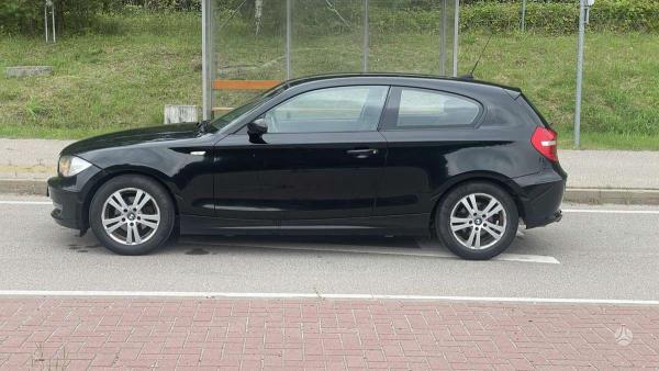Melns BMW 116 2009 Ukmergė, ar dzinēja tilpumu 2.00 L un nobraukumu 205 tūkst. km par 1999 €, foto 8 vietnē AUTOMOTO.COM.LV