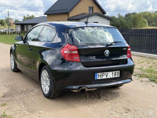 Melns BMW 116 2009 Viļņa, ar dzinēja tilpumu 2.00 L un nobraukumu 207 tūkst. km par 2450 €, foto 4 vietnē AUTOMOTO.COM.LV