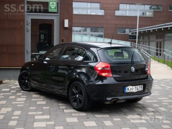 Black BMW 116 2009 in Riga, with an engine capacity of 2.00 L and mileage of 180 thousand km for 4500 €, photo 5 on AUTOMOTO.COM.LV