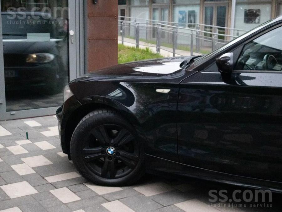 Melns BMW 116 2009 Rīga, ar dzinēja tilpumu 2.00 L un nobraukumu 180 tūkst. km par 4500 €, foto 9 vietnē AUTOMOTO.COM.LV