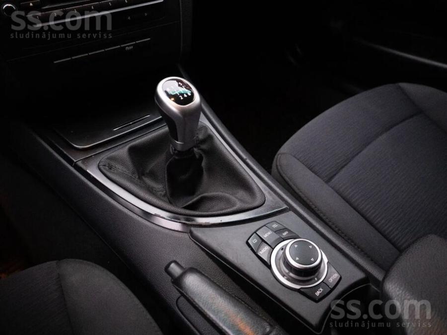 Melns BMW 116 2009 Rīga, ar dzinēja tilpumu 2.00 L un nobraukumu 180 tūkst. km par 4500 €, foto 15 vietnē AUTOMOTO.COM.LV
