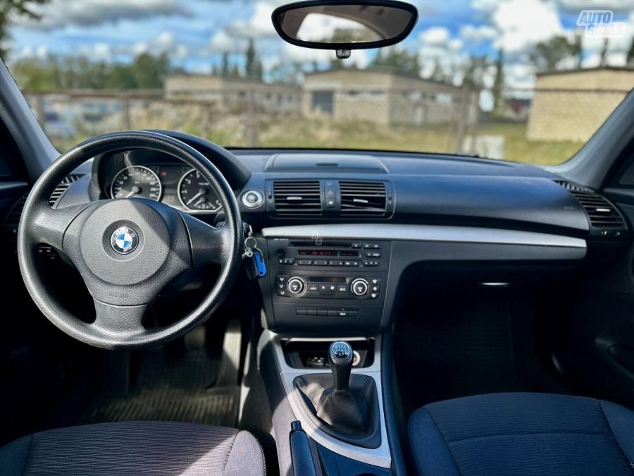 Melns BMW 116 2009 Kretinga, ar dzinēja tilpumu 1.60 L un nobraukumu 160 tūkst. km par 3350 €, foto 14 vietnē AUTOMOTO.COM.LV