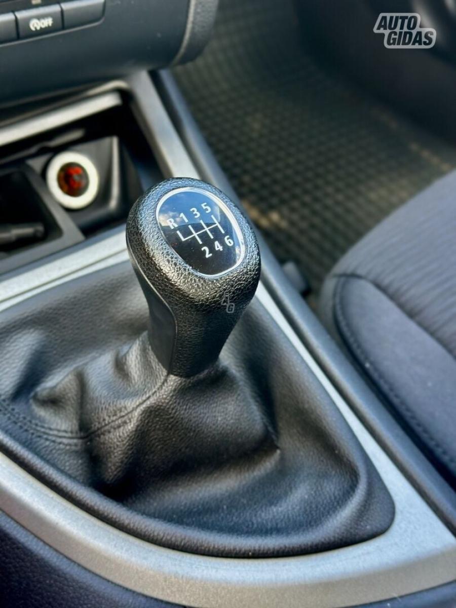 Melns BMW 116 2009 Kretinga, ar dzinēja tilpumu 1.60 L un nobraukumu 160 tūkst. km par 3350 €, foto 21 vietnē AUTOMOTO.COM.LV