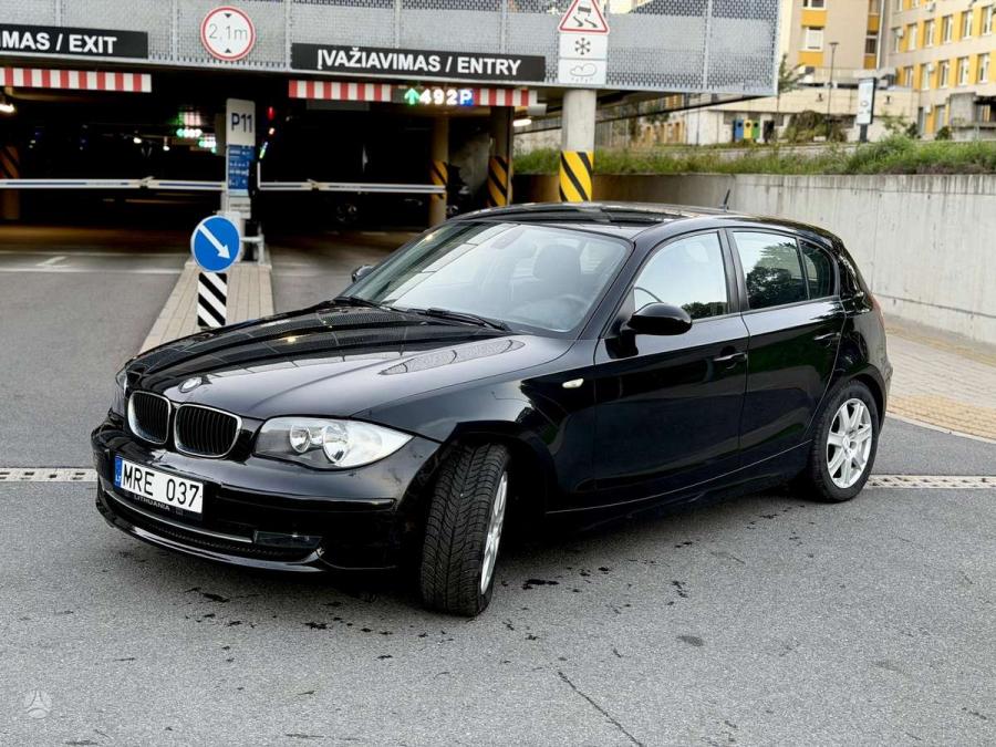 Black BMW 116 2009 in Vilnius, with an engine capacity of 0.00 L and mileage of 180 thousand km for 1900 €, photo 3 on AUTOMOTO.COM.LV