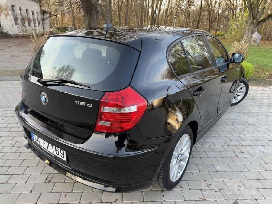 Black BMW 116 2010 in Riga, with an engine capacity of 2.00 L and mileage of 281 thousand km for 4350 €, photo 6 on AUTOMOTO.COM.LV