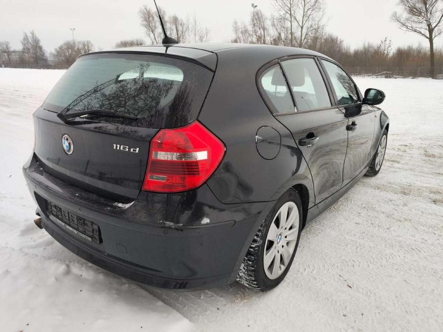 Melns BMW 116 2010 Marijampole, ar dzinēja tilpumu 2.00 L un nobraukumu 269 tūkst. km par 4200 €, foto 3 vietnē AUTOMOTO.COM.LV