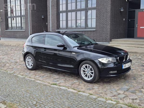Black BMW 116 2010 in Riga, with an engine capacity of 2.00 L and mileage of 273 thousand km for 3500 €, photo 7 on AUTOMOTO.COM.LV