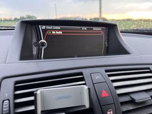 Black BMW 116 2010 in Klaipeda, with an engine capacity of 2.00 L and mileage of 308 thousand km for 2450 €, photo 12 on AUTOMOTO.COM.LV