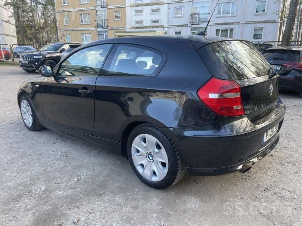 Melns BMW 116 2010 Rīga, ar dzinēja tilpumu 2.00 L un nobraukumu 276 tūkst. km par 2590 €, foto 4 vietnē AUTOMOTO.COM.LV