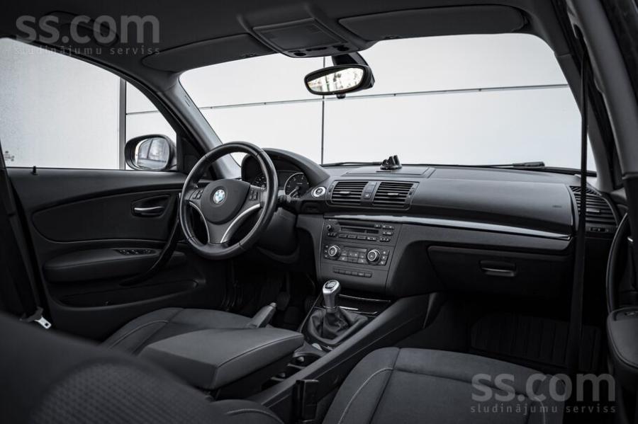 Black BMW 116 2010 in Riga, with an engine capacity of 2.00 L and mileage of 0 thousand km for 3500 €, photo 12 on AUTOMOTO.COM.LV