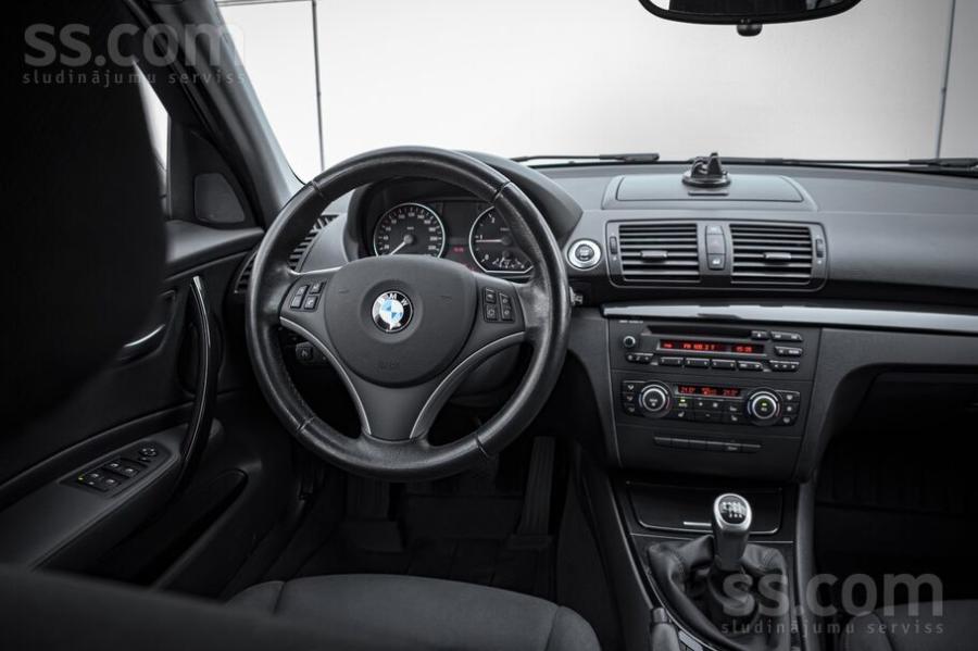 Black BMW 116 2010 in Riga, with an engine capacity of 2.00 L and mileage of 0 thousand km for 3500 €, photo 15 on AUTOMOTO.COM.LV