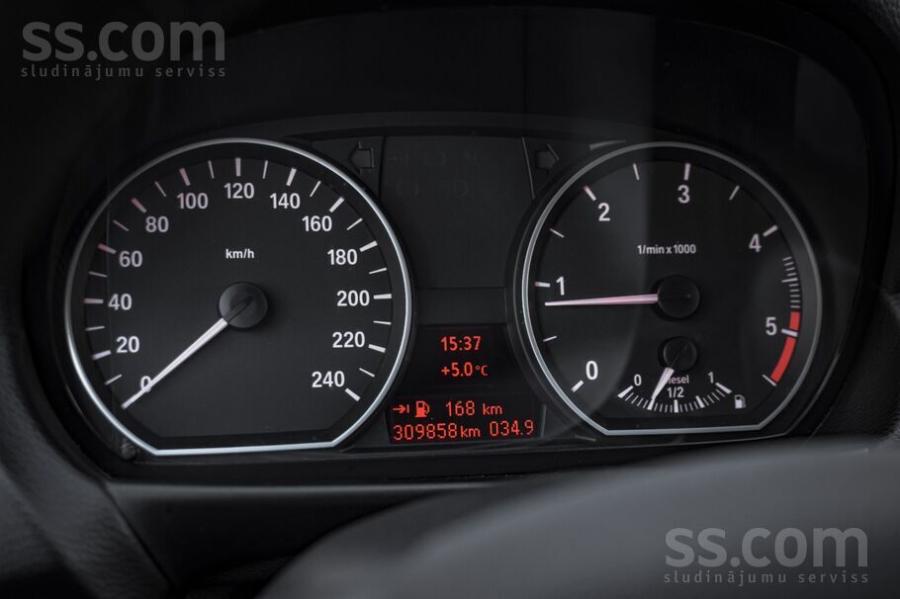 Black BMW 116 2010 in Riga, with an engine capacity of 2.00 L and mileage of 0 thousand km for 3500 €, photo 16 on AUTOMOTO.COM.LV
