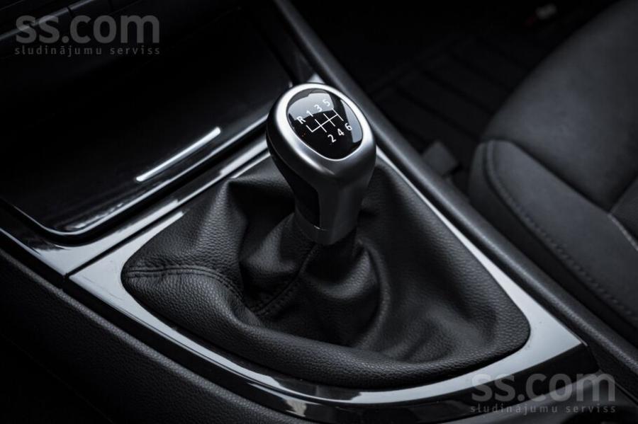 Black BMW 116 2010 in Riga, with an engine capacity of 2.00 L and mileage of 0 thousand km for 3500 €, photo 22 on AUTOMOTO.COM.LV
