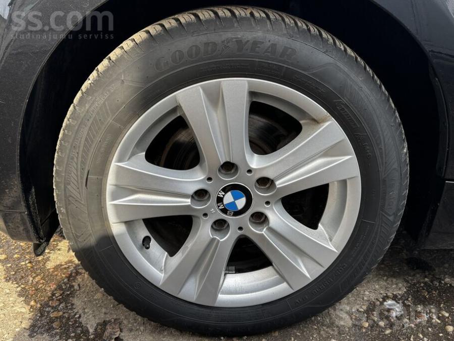 Black BMW 116 2010 in Daugavpils, with an engine capacity of 2.00 L and mileage of 0 thousand km for 4690 €, photo 12 on AUTOMOTO.COM.LV