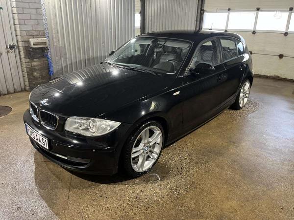 Black BMW 116 2010 in Kedainiai, with an engine capacity of 1.60 L and mileage of 277 thousand km for 2950 €, photo 3 on AUTOMOTO.COM.LV