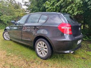 Black BMW 116 2010 in Radviliskis, with an engine capacity of 2.00 L and mileage of 297 thousand km for 3500 €, photo 8 on AUTOMOTO.COM.LV
