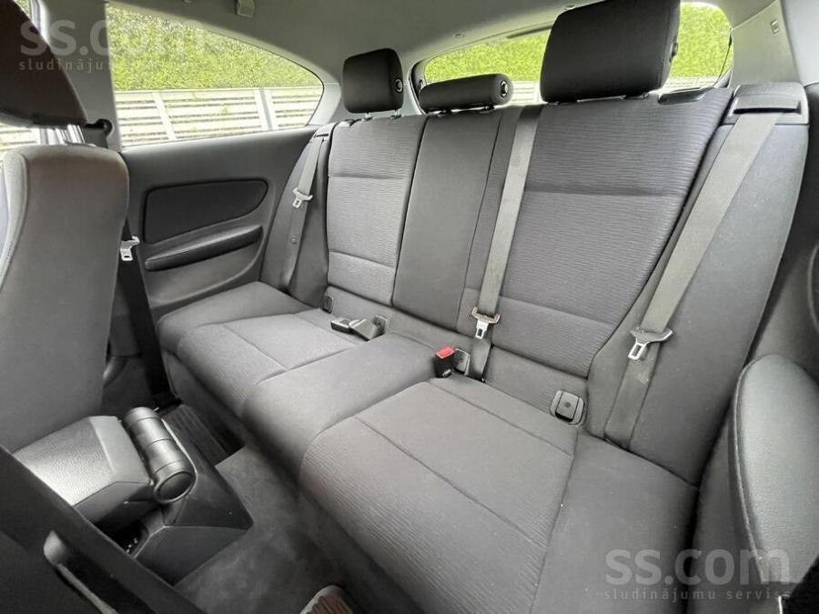 Melns BMW 116 2010 Rīga, ar dzinēja tilpumu 2.00 L un nobraukumu 276 tūkst. km par 2450 €, foto 8 vietnē AUTOMOTO.COM.LV