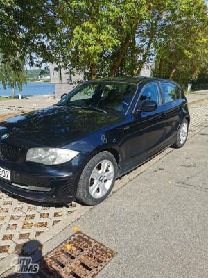 Melns BMW 116 2010 Kauņa, ar dzinēja tilpumu 2.00 L un nobraukumu 305 tūkst. km par 3900 €, foto 3 vietnē AUTOMOTO.COM.LV