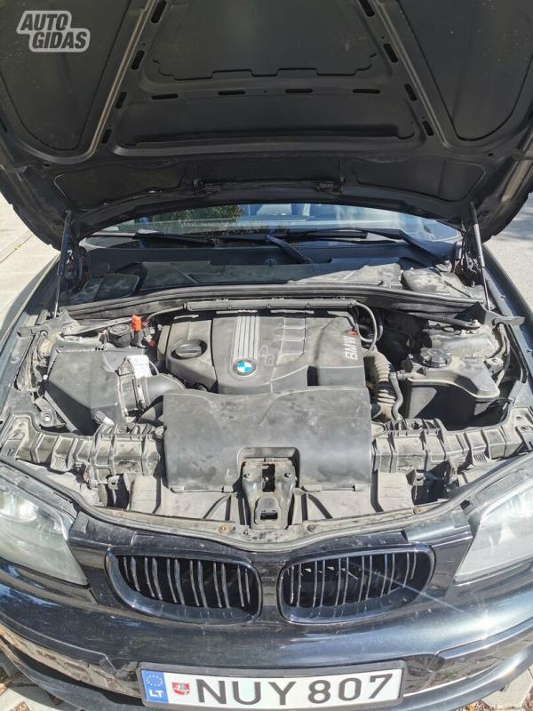 БМВ 116 2010 в Каунас на AUTOMOTO.COM.LV Черный БМВ 116 2010 в Каунас, объемом двигателя 2.00 л и пробегом 305 тыс. км за 3900 €, фото 10 на AUTOMOTO.COM.LV