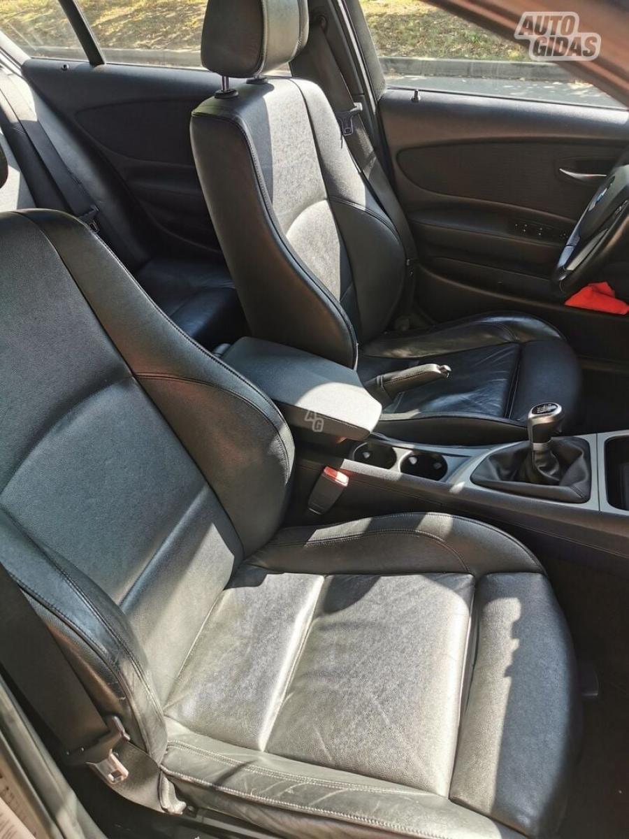 Melns BMW 116 2010 Kauņa, ar dzinēja tilpumu 2.00 L un nobraukumu 305 tūkst. km par 3900 €, foto 16 vietnē AUTOMOTO.COM.LV