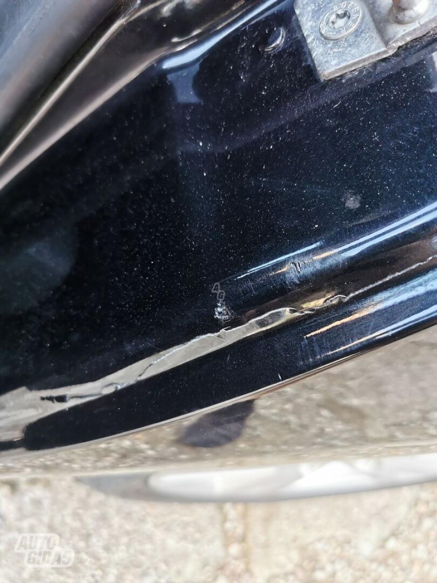 Melns BMW 116 2010 Kauņa, ar dzinēja tilpumu 2.00 L un nobraukumu 305 tūkst. km par 3900 €, foto 28 vietnē AUTOMOTO.COM.LV